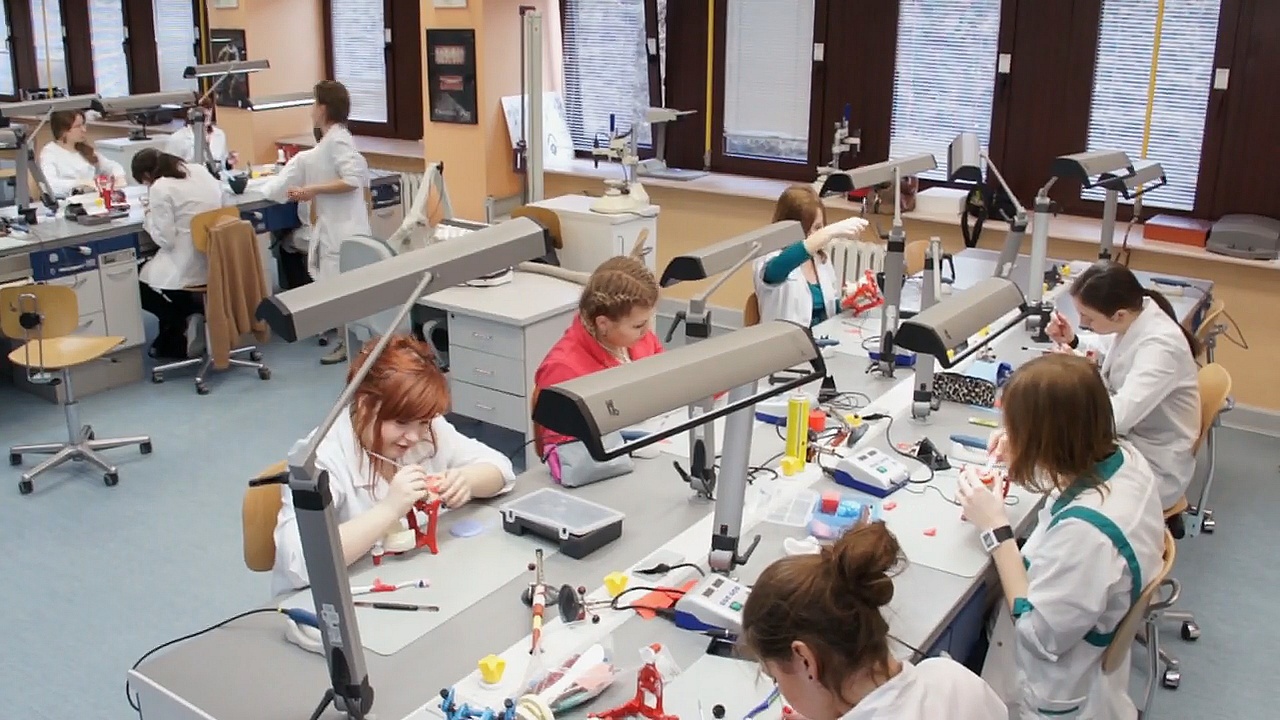 Techniki dentystyczne II stopnia! - Dział Rekrutacji